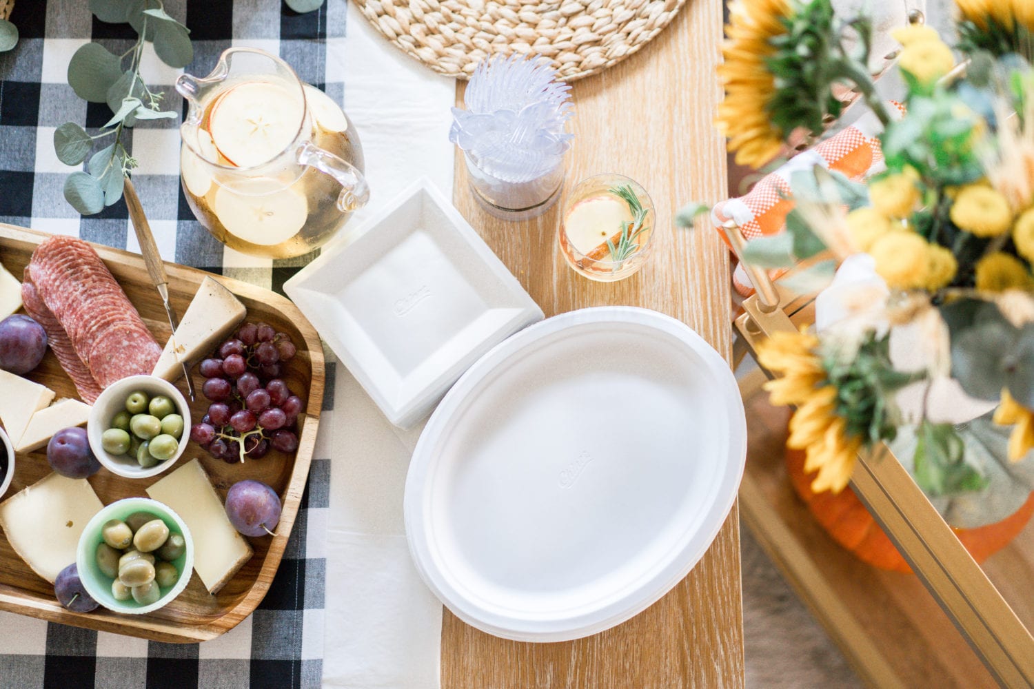 Easy Entertaining - A Fall Girlfriend Happy Hour