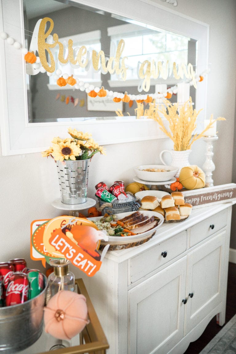Friendsgiving Party Ideas - Decor and DIY's