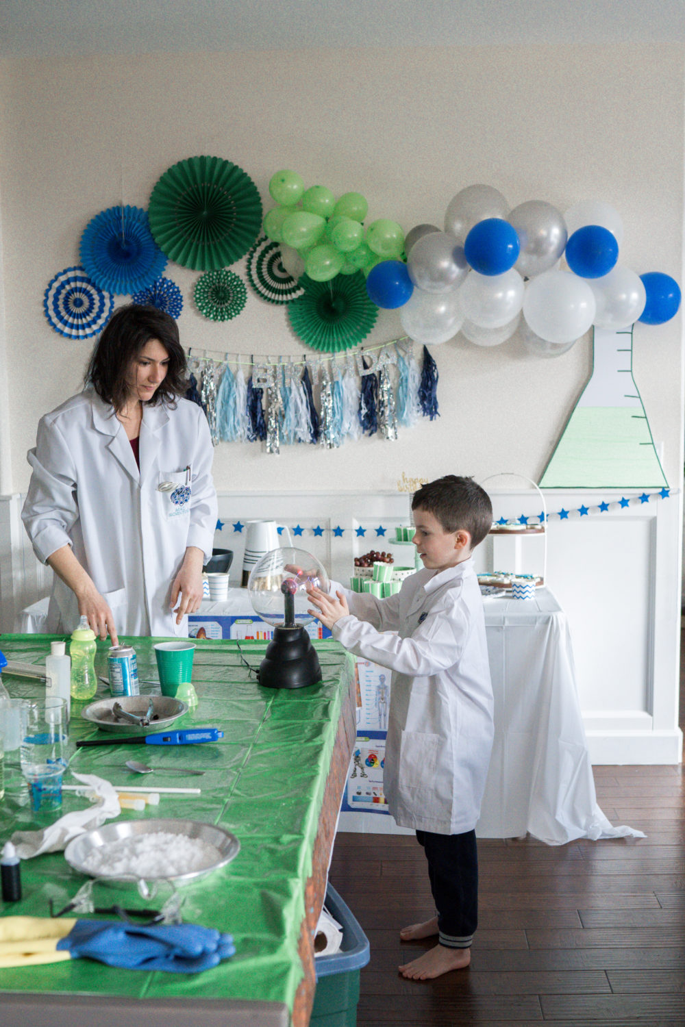 How to Throw a Mad Science Themed Birthday Party