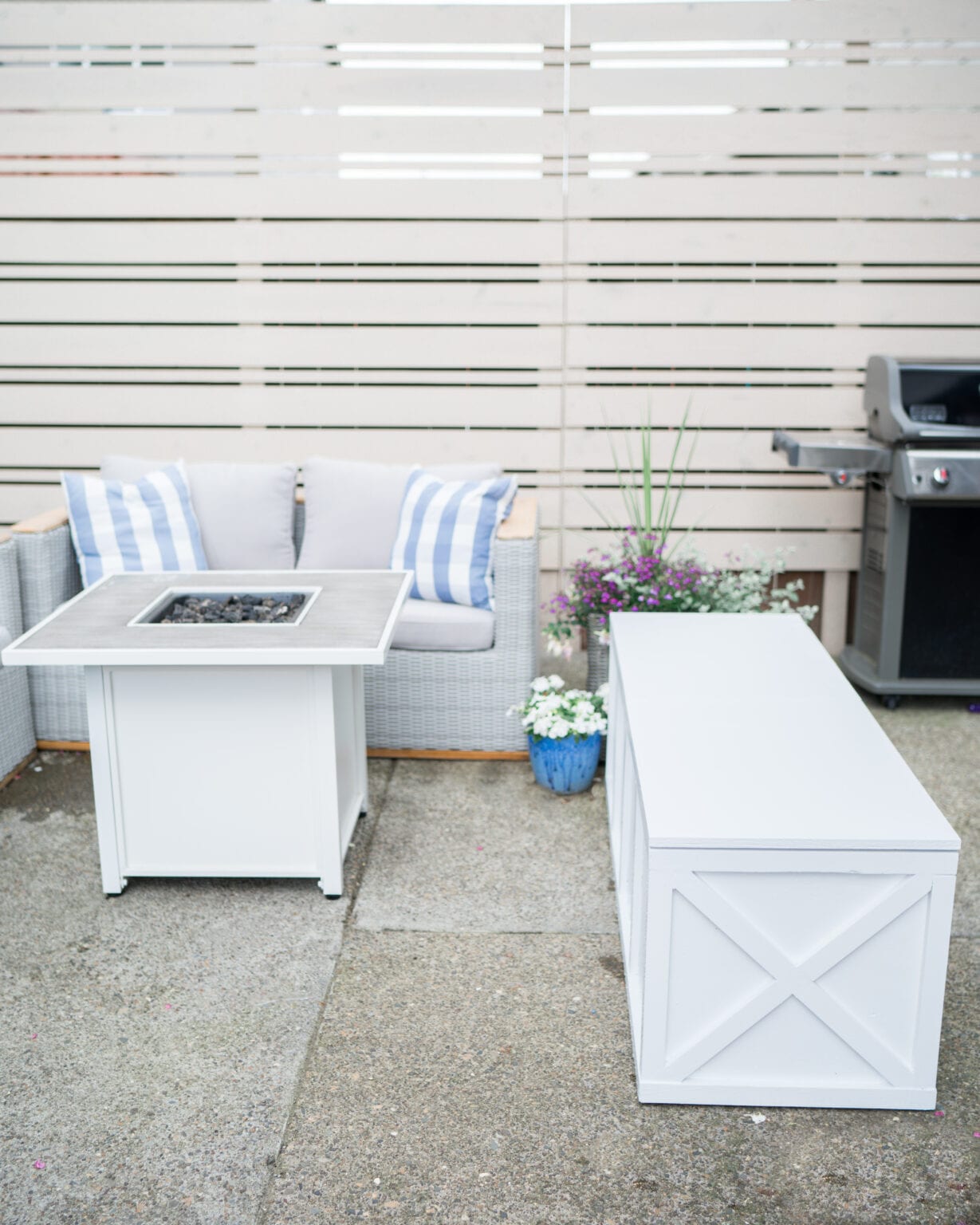 DIY Patio Storage Bench - Enjoy Extra Seating and Storage with this ...