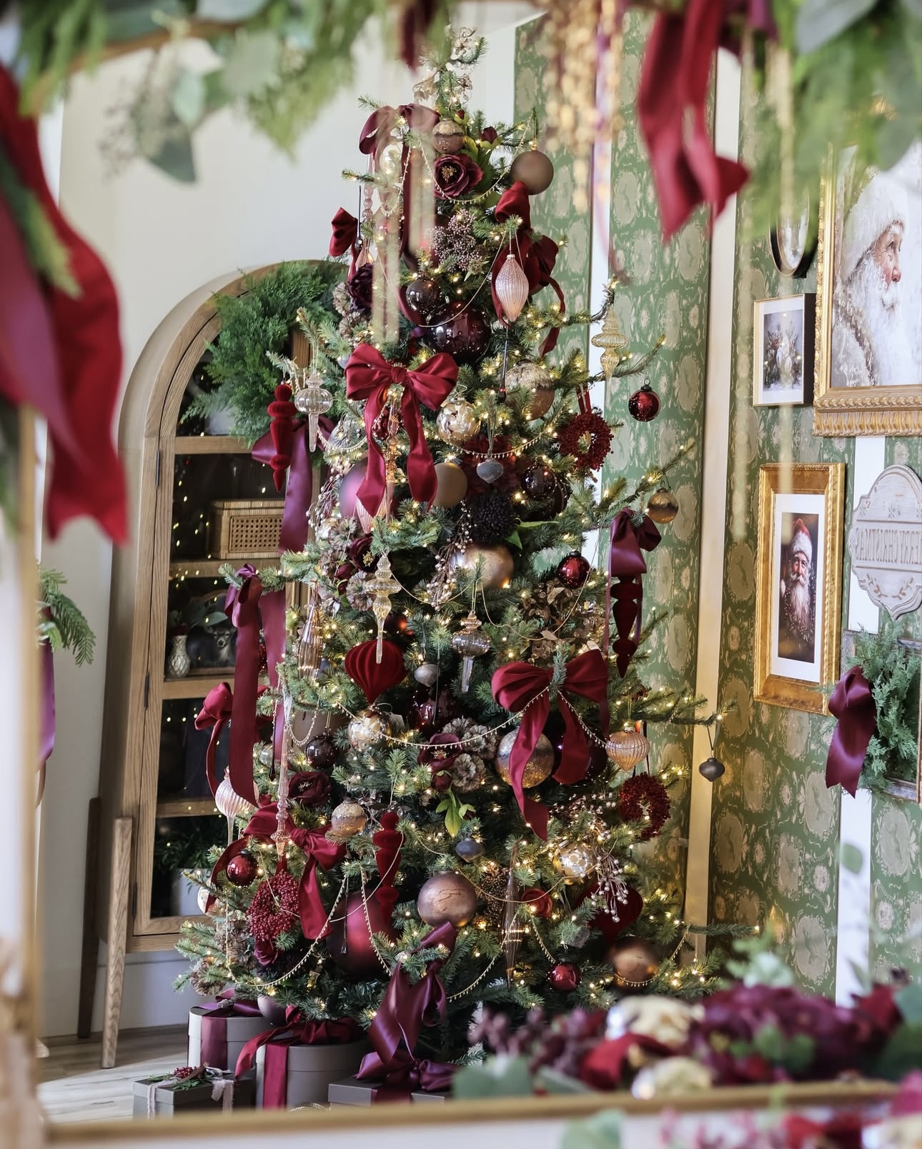 Classic Red Christmas Decorations for 2025 You'll Love!