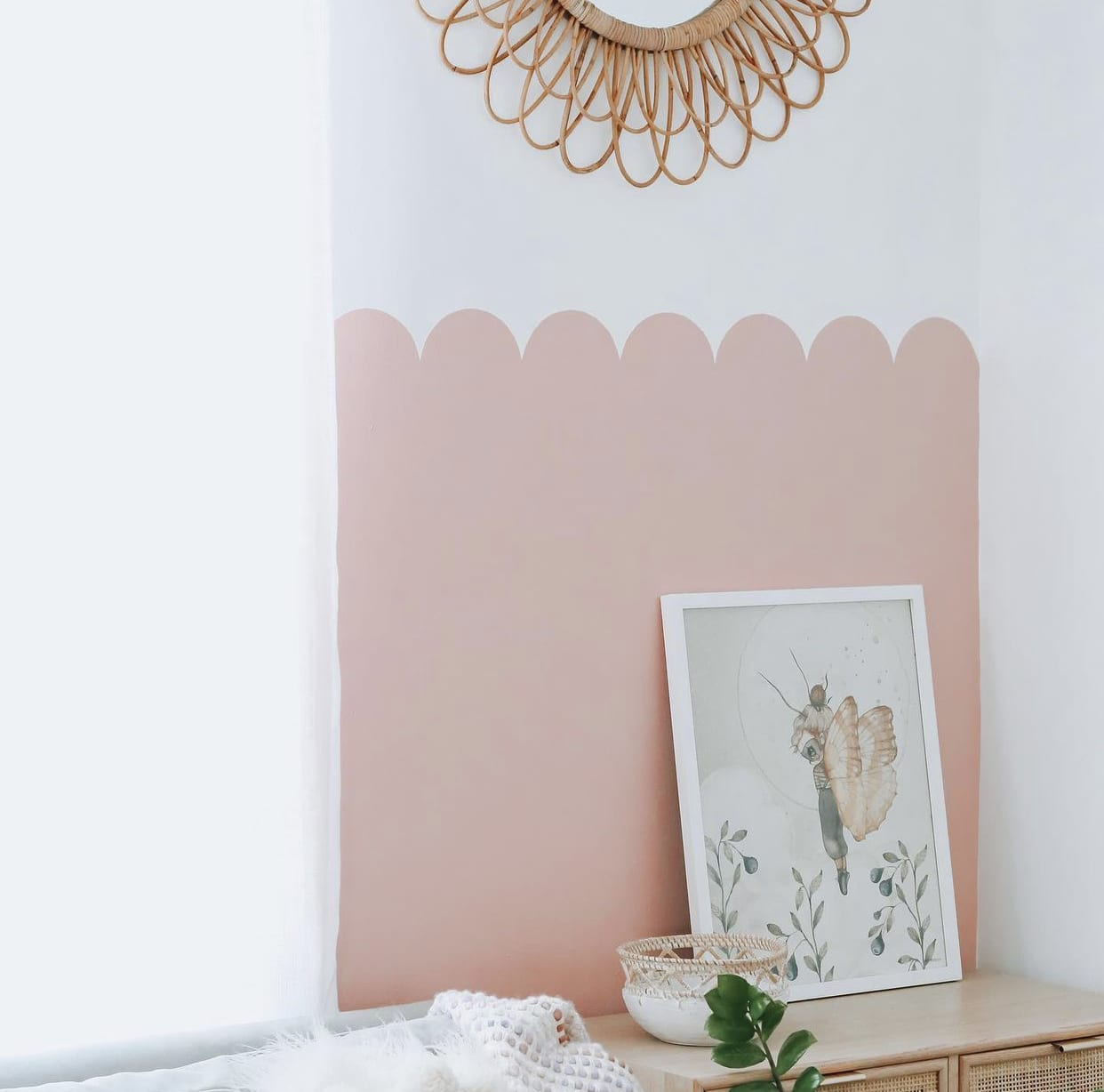 How To Paint a Scalloped Wall Border
