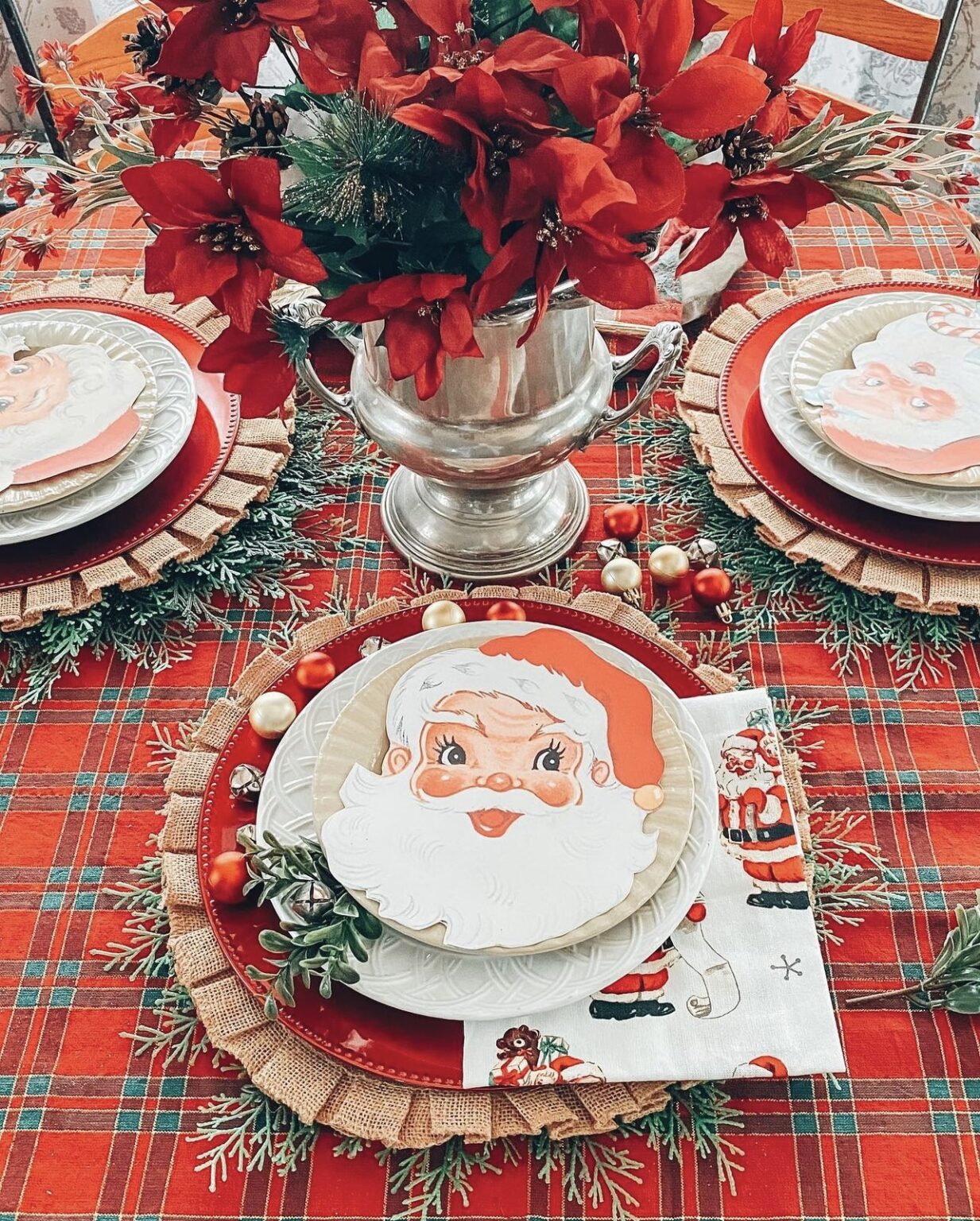 Christmas Tablescape Ideas You Will Love!
