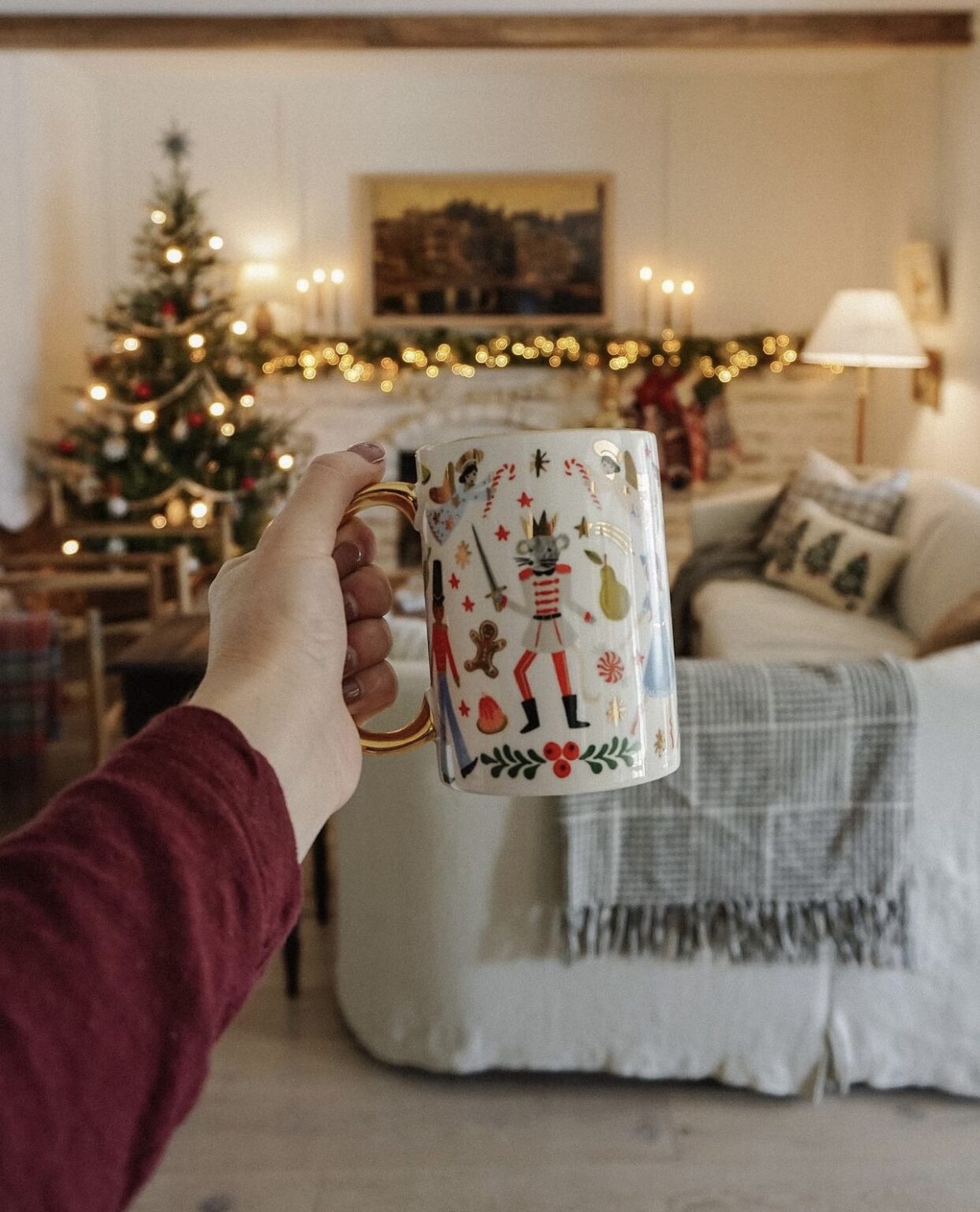 Our Favorite Christmas Mugs - Over 25 Options You Will Love!