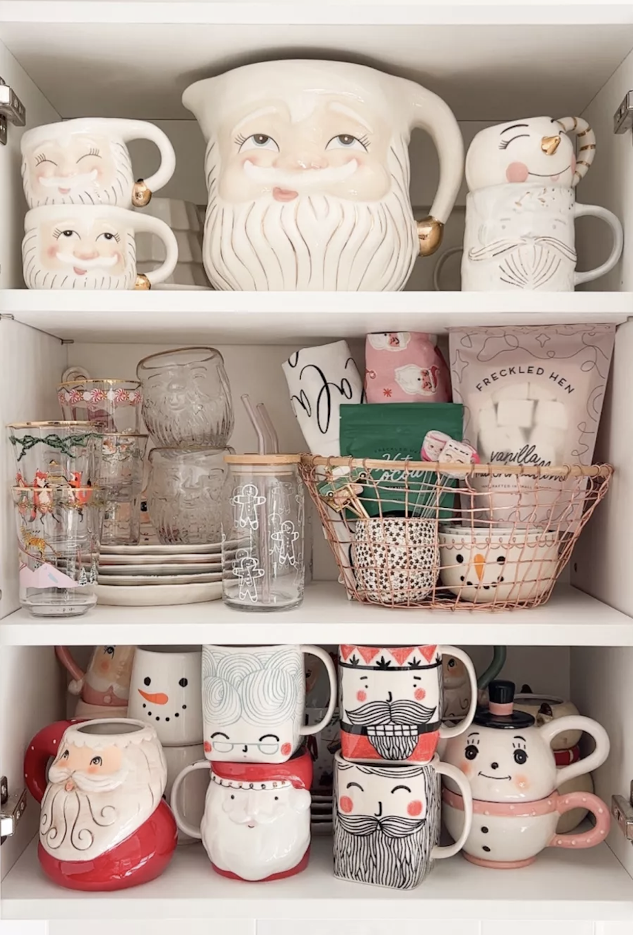 Our Favorite Christmas Mugs - Over 25 Options You Will Love!
