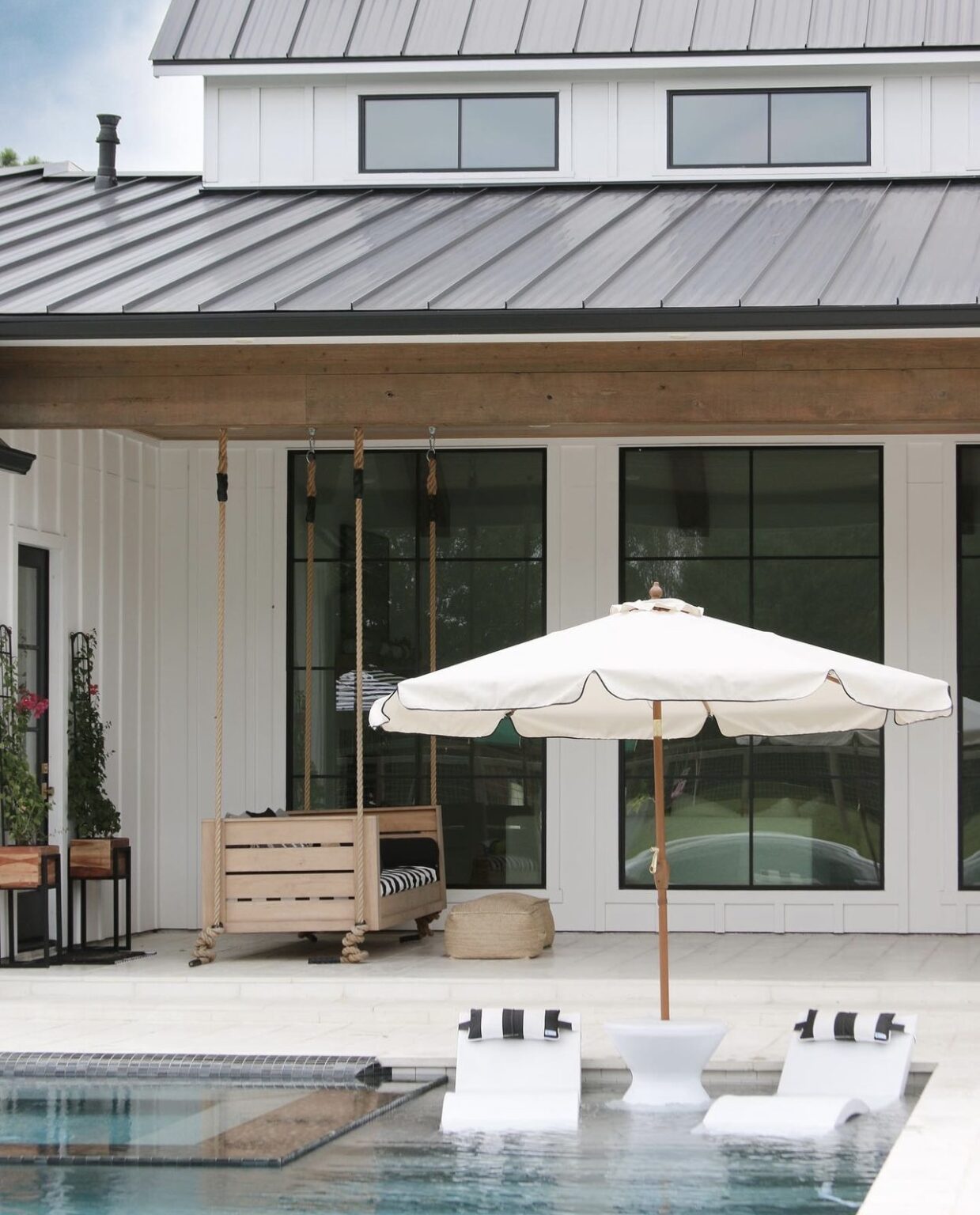 The Best In Pool Chairs for Your Sun Shelf! 17 Options You Will Love ...